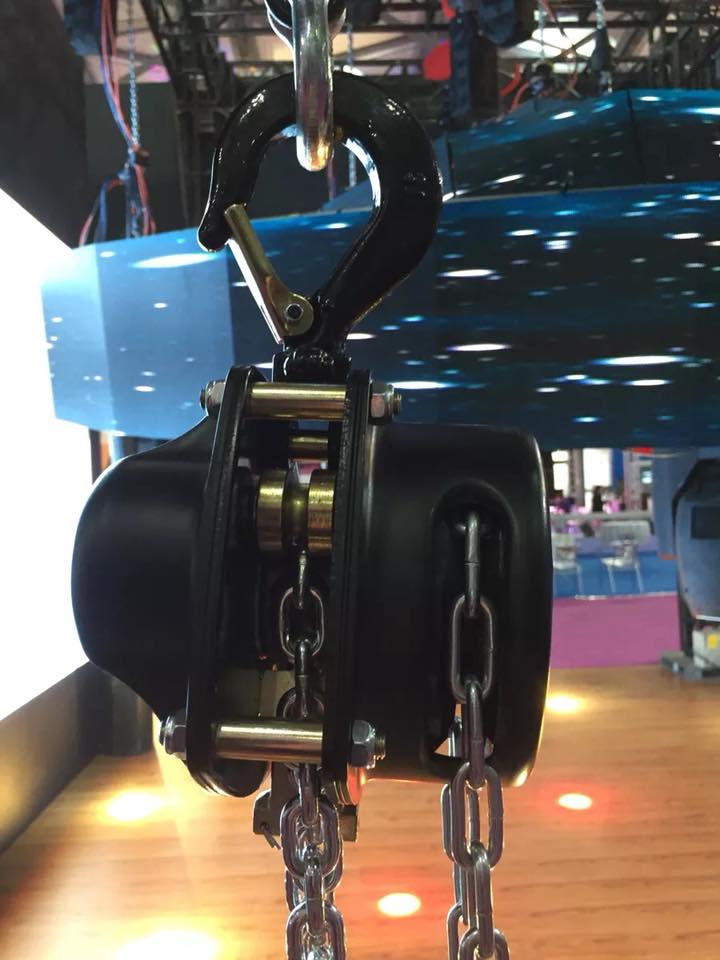 Mode M1 Manual Chain Hoist (1T Load Capacity) - Highlight Entertainment